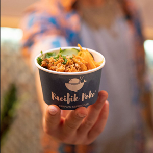 In viaggio tra le suggestive atmosfere del Pacifico, al "Pacifik Pokè ...